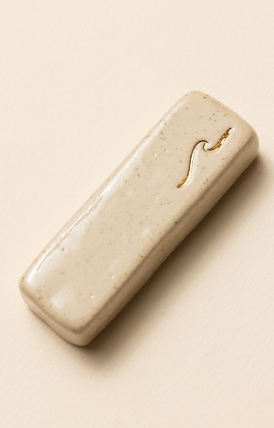 Porte-couteau artisanal fait à Bayonne par Bikiak Céramique